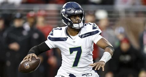 Seahawks Updated Salary Cap After Geno Smiths Reported 105m Contract