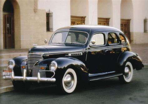 Solve 1939 DeSoto Custom Deluxe Jigsaw Puzzle Online With 117 Pieces