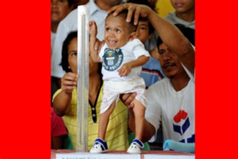 Filipino Junrey Balawing Named Worlds Shortest Man Monitor