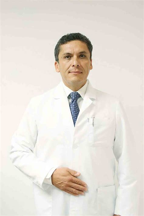 Egresado De La Uag Dentro Del “top 100 De Líderes De La Salud” Uag