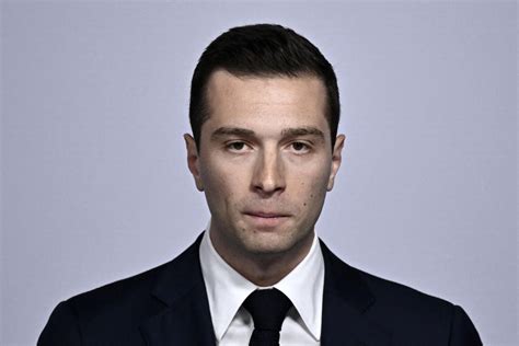 Législatives 2024 Emmanuel Macron Demande à Gabriel Attal De Rester Premier Ministre Pour