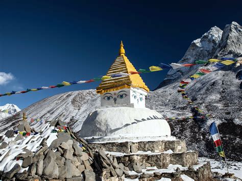 티베트 불교 Stupa 딩보 치 고원 네팔 5k시사