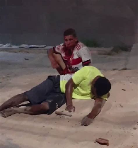 Acusados de assaltos são capturados e agredidos por populares na zona Leste de Teresina OitoMeia