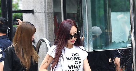 에이핑크 김남주 과감하게 핫핑크 바지 도전 포토엔hd