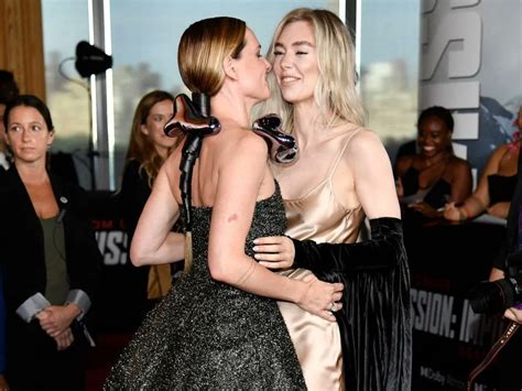Vanessa With Rebecca Ferguson Celebridades Hollywood Cantores