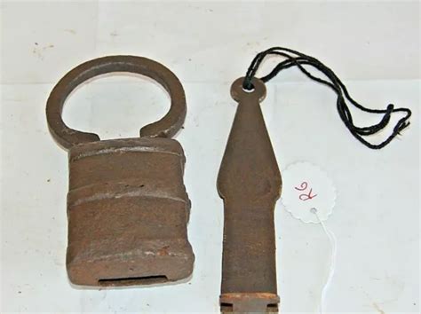 ANCIEN CADENAS ANTIQUE en bande de fer serrure à clé gravée à la main EUR PicClick FR