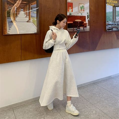 데얼쉬이즈 드랑 기모 다트 후드 스커트 세트