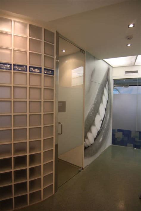 Interiorismo y reforma en Clínica Dental Alaia Ricardo Vea