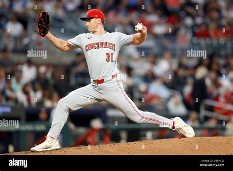 Atlanta Ga May 07 Cincinnati Reds Relief Pitcher Brent Suter 31