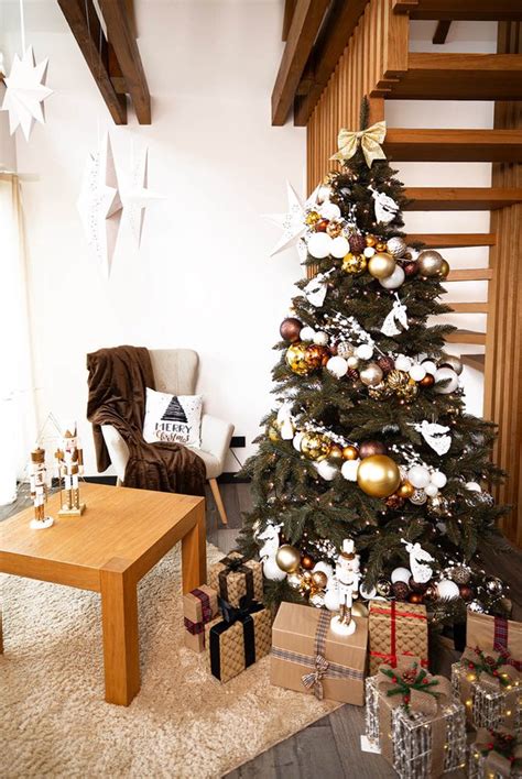 Springos Kunstkerstboom Caucasian Spruce 150 Cm Zonder