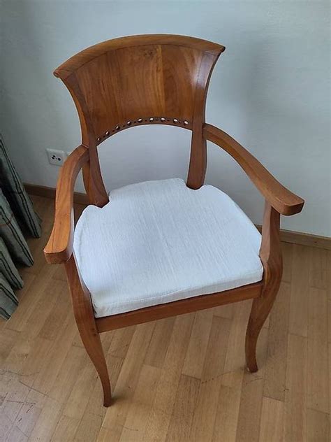 Eleganter Holzstuhl Mit Polsterung Kaufen Auf Ricardo