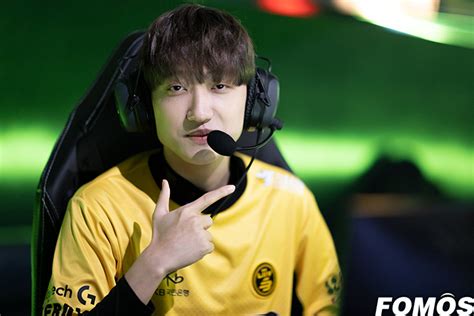 포토 Lck 경기 준비하는 리브 샌드박스 크로코 김동범