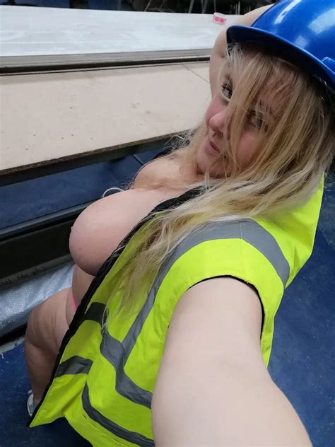 Builders Bum Playing In The Warehouse 27 Nude Pics Xhamster