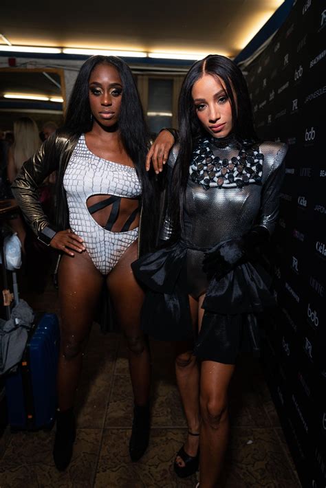 Sasha And Naomi Rsashabankswwe