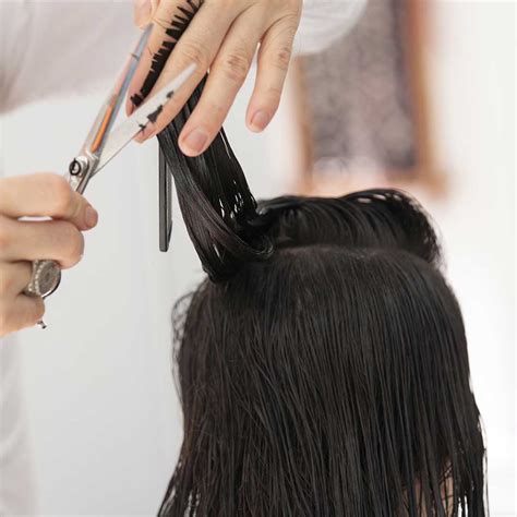 How To Choose A Right Haircut For Your Face Shape