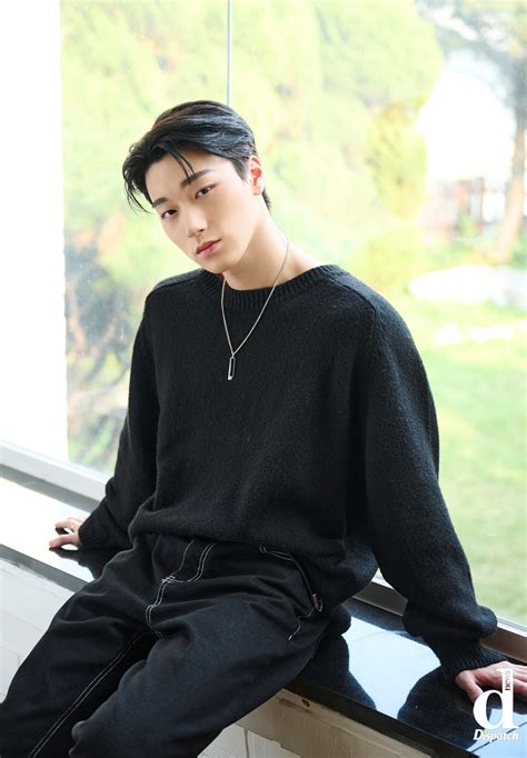 Hⓓ포토 카리스마에 산다 ㅣ 에이티즈 산 디스패치 뉴스는 팩트다