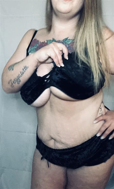 Need Help Getting Naked Cant Do It Alone R Needysluts