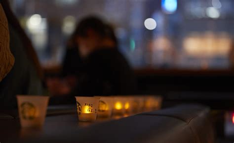 ＜delight In The Night＞ほのかな光を眺めながら、スターバックスで地球に想いをはせる夜を過ごしませんか