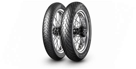 La gama Roadtec 01 de Metzeler se amplía con medidas convencionales
