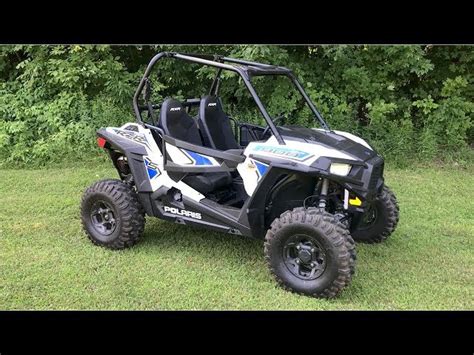 Polaris Razor 900