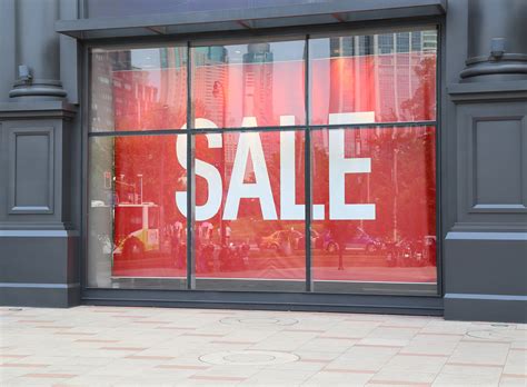 Milwaukee WI Benefits Of Custom Retail Window Graphics From A Sign