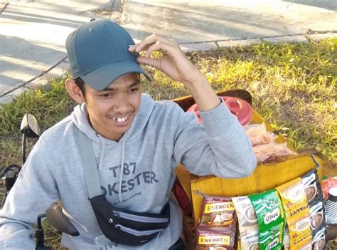 Demi Biaya Pendidikan Ashad Kuliah Nyambi Jualan Kopi Keliling Radar