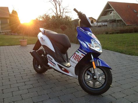 Yamaha Jog R Race Replica Lorenzo SØGER ET MATSORT JOG RR AREOX