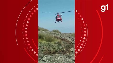 Montanhista Buscado De Helicóptero Em Trilha Para Receber Rim Comemora