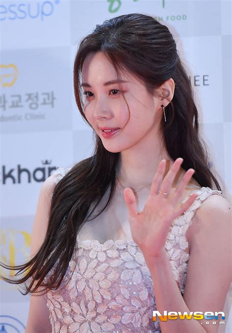 서현 어깨에 늘어뜨린 긴 생머리[포토엔hd]