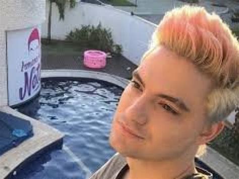 Tu é Fã Do Felipe Neto Quizur