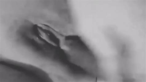 люблю засовывать в себя игрушку