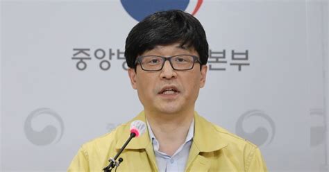 정부 “접종 후 사지마비 간호조무사에 기존 복지제도 연계해 의료비 지원” 민중의소리