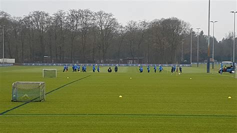 Der Hsv Legt Auf Dem Nebenplatz Los