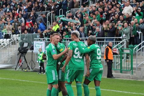 Piłkarze Radomiaka Radom kontra ŁKS Łódź Zieloni po golach Henrique