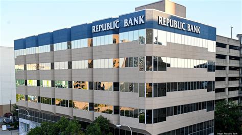 Republic Bank Adds Two C Suite Execs From Kfc And Walmart Louisville
