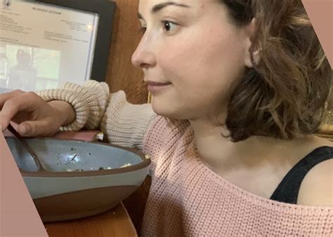 10 Photos Of Milana Vayntrub Ex Atandt Model Sells Tastefully Risqué