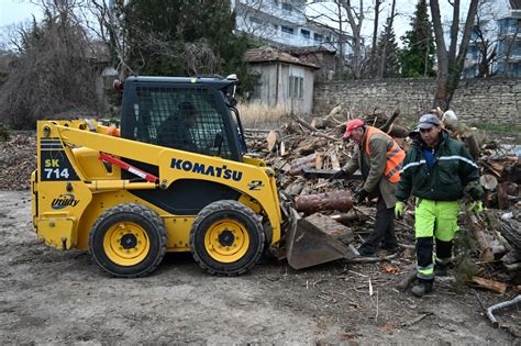 Над 20 кубика дърва дари на нуждаещи се Ботаническата градина в Балчик Про Нюз Добрич