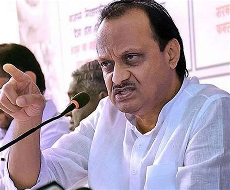 पिके भुईसपाट भाव नसल्याने कोथिंबीर फुकट शेतकऱ्यांना काय मदत करणार