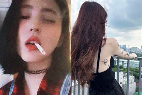 여배우가 올린 셀카 한 장 손에 쥔 물체에 누리꾼 시선 쏠렸다 네이버 블로그