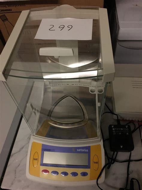Lot Sartorius Scale