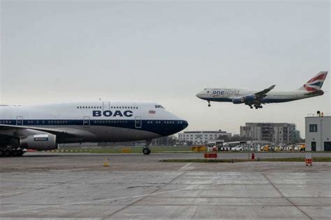 British Airways Retro Boac Boeing 747 Lands In Heathrow For The First