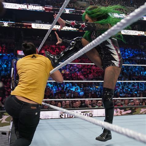 Wwe Women 🎃 Ronda Rouseyc With Shayna Baszler Vs Shotzi