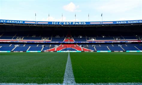 Psg Le Parc Des Princes Récompensé En Ligue 1