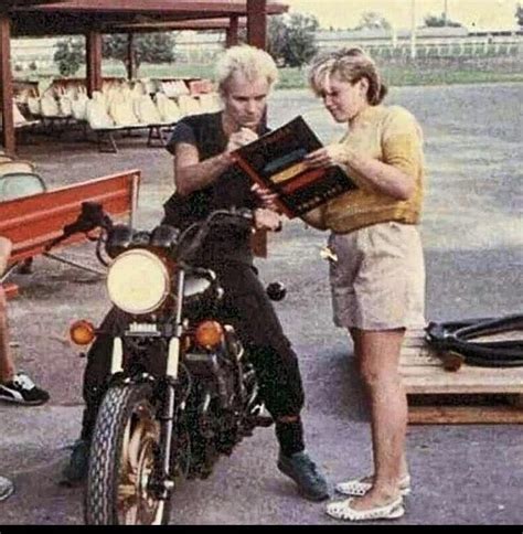 A Young Gwen Stefani Getting Stings Autograph 1983 Roldschoolcelebs