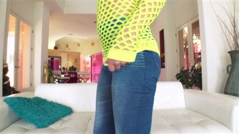 Cute Brunette Gia Paige Gives Him Head And Gets Her Ass Fucked From Behind From Big Butt Anal