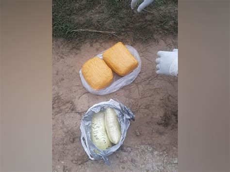 Bsf Foils Narco Smuggling Bid In Jammu Kills Pak Smuggler Articles