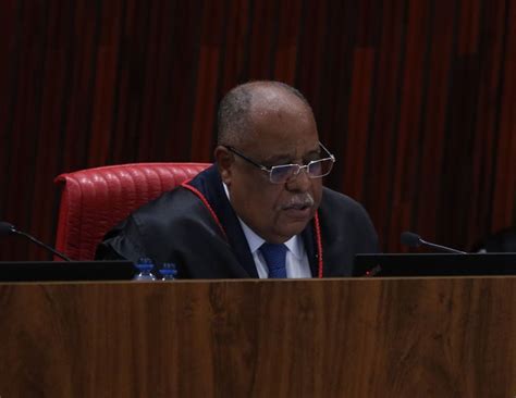 Relator No Tse Vota Pela Inelegibilidade De Bolsonaro Tásabendo