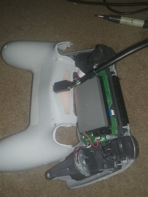 my controller charges but doesn t turn on when it s plugged in it