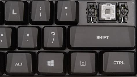 Corsair K95 Platinum Vs Logitech G910 Orion Spark Side By Side Keyboard Comparison