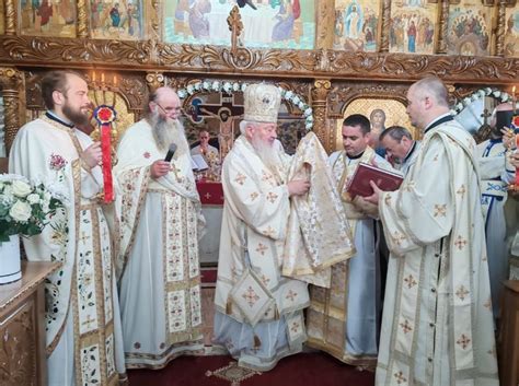 Mitropolitul Andrei la sfinţirea bisericii din Josenii Bârgăului Ioan